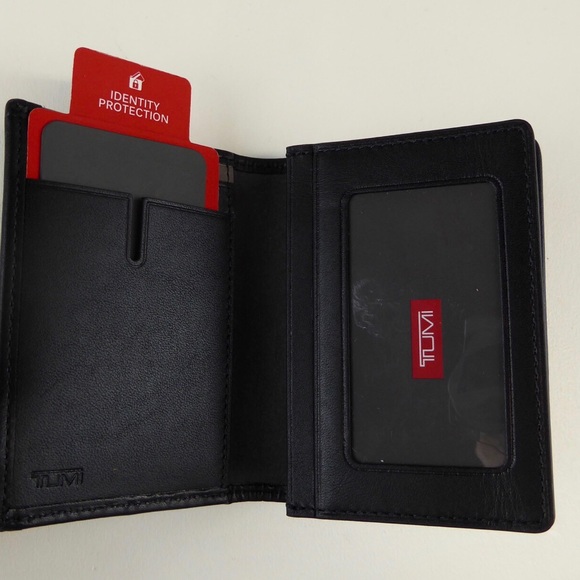 Tumi | Accessories | Tumi Alpha Gusseted Card Case Wallet Rfid Leather ...